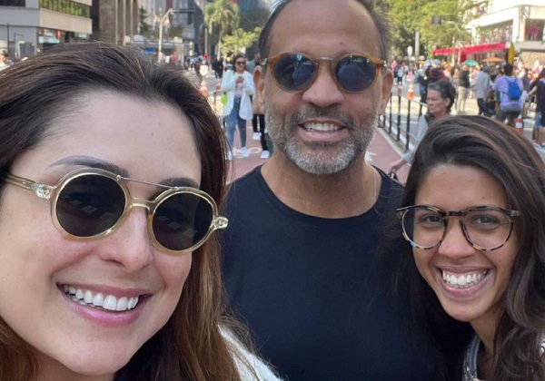 Bahia.ba | Zé Eduardo se declara para filha e esposa no Dia da Mulher ...