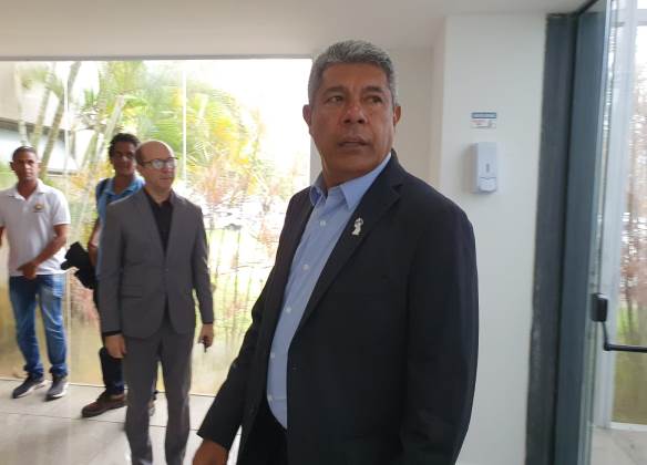 Bahia.ba | Ao passar manhã internado no Hospital Aliança nesta quarta ...