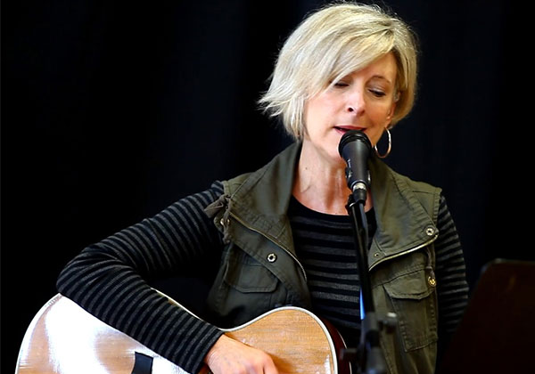 Bahia.ba | Fundadora do grupo Dixie Chicks, Laura Lynch morre em ...