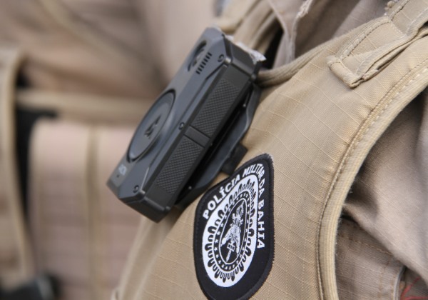 Bahia.ba | Policiais de Salvador começam a usar câmeras acopladas à ...